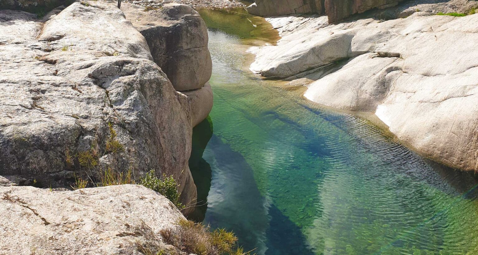 Piscine naturelle de Cavu : accès, rando et baignade